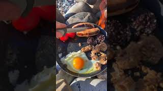 Cooking Full Irish Breakfast on a Campfire ASMR #camping#fire#ireland# ...